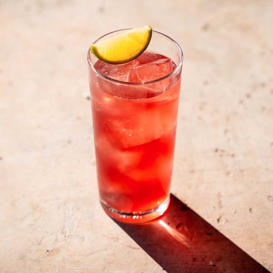 Kalimotxo: The Basque Cocktail That Gets Some Side-Eye | Coqtail